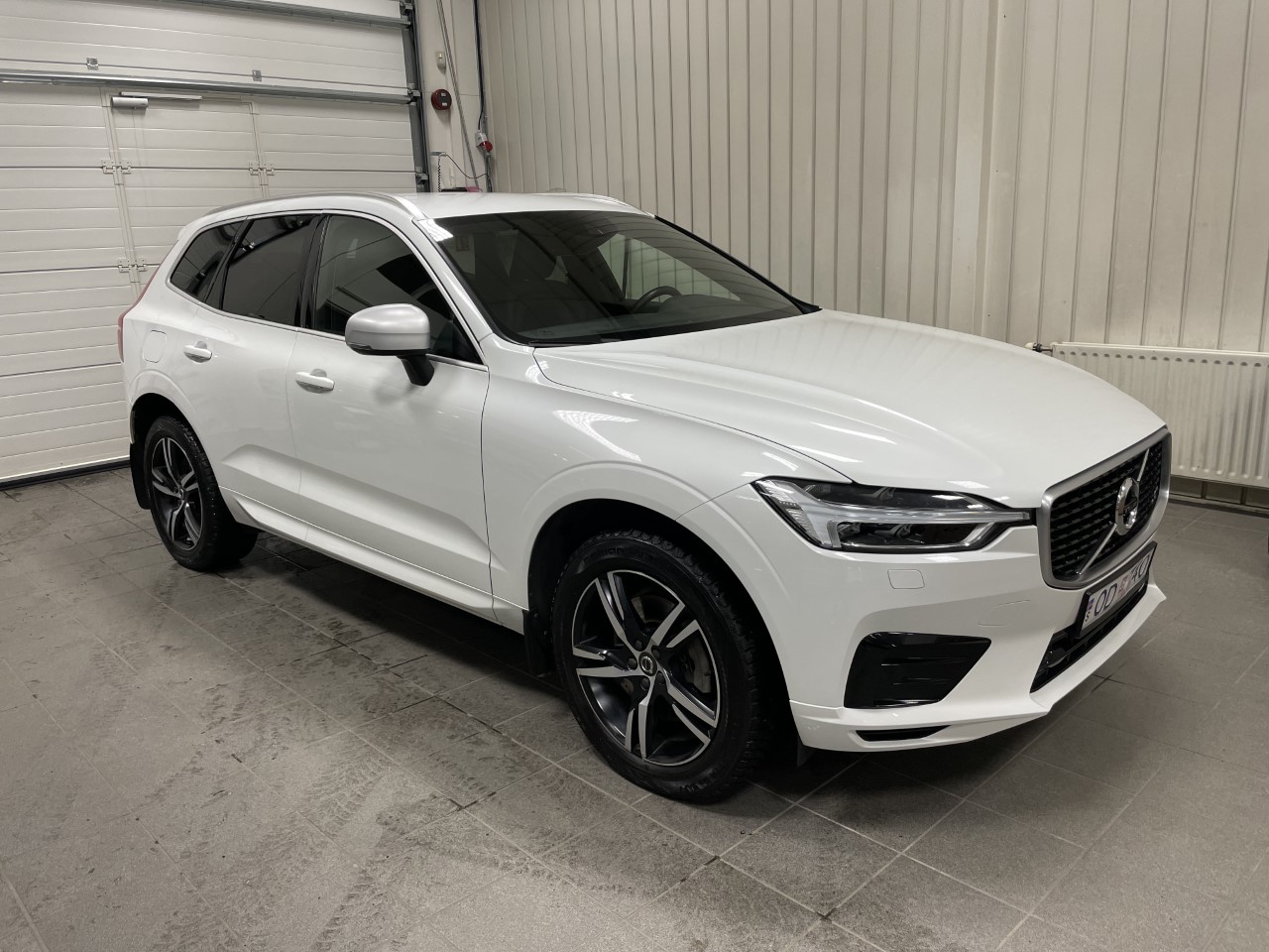 Volvo XC60 R-Design D5 | Bílar notaðir | Brimborg